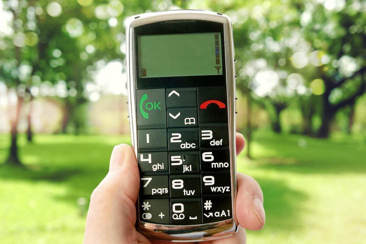 Senioren-Smartphone Test & Vergleich 2022 | Netzvergleich